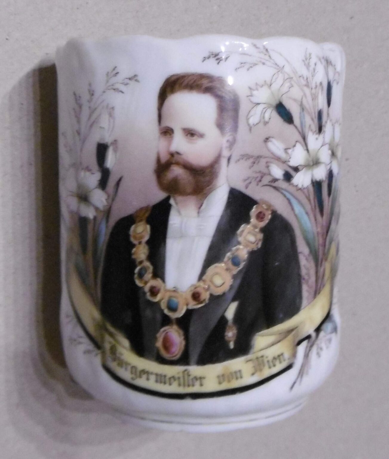 Expozice Hrníčky- Franz Josef I. , Karel I. , Vilém II. — Muzeum císaře ...